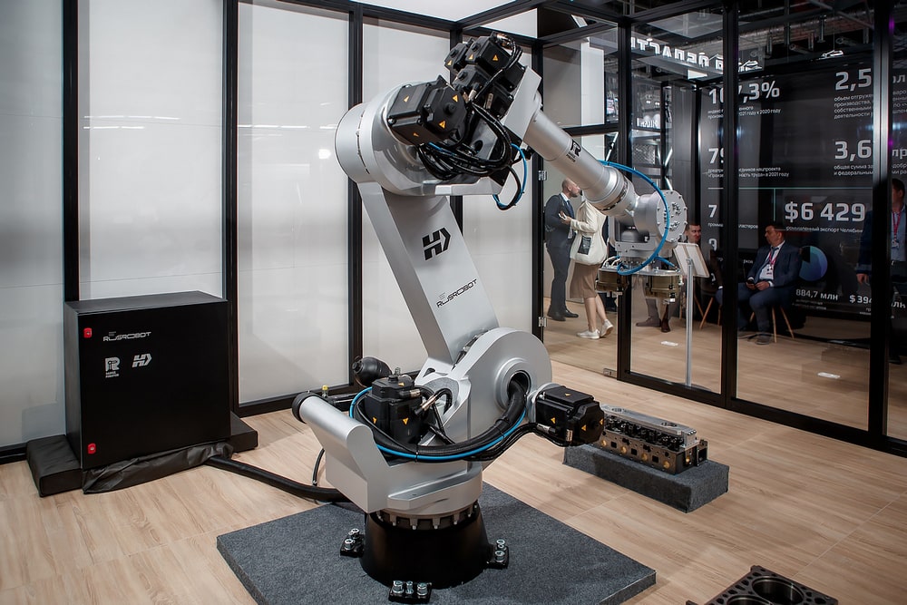 Robot Factory presented its new engineering sample at the exhibition ...